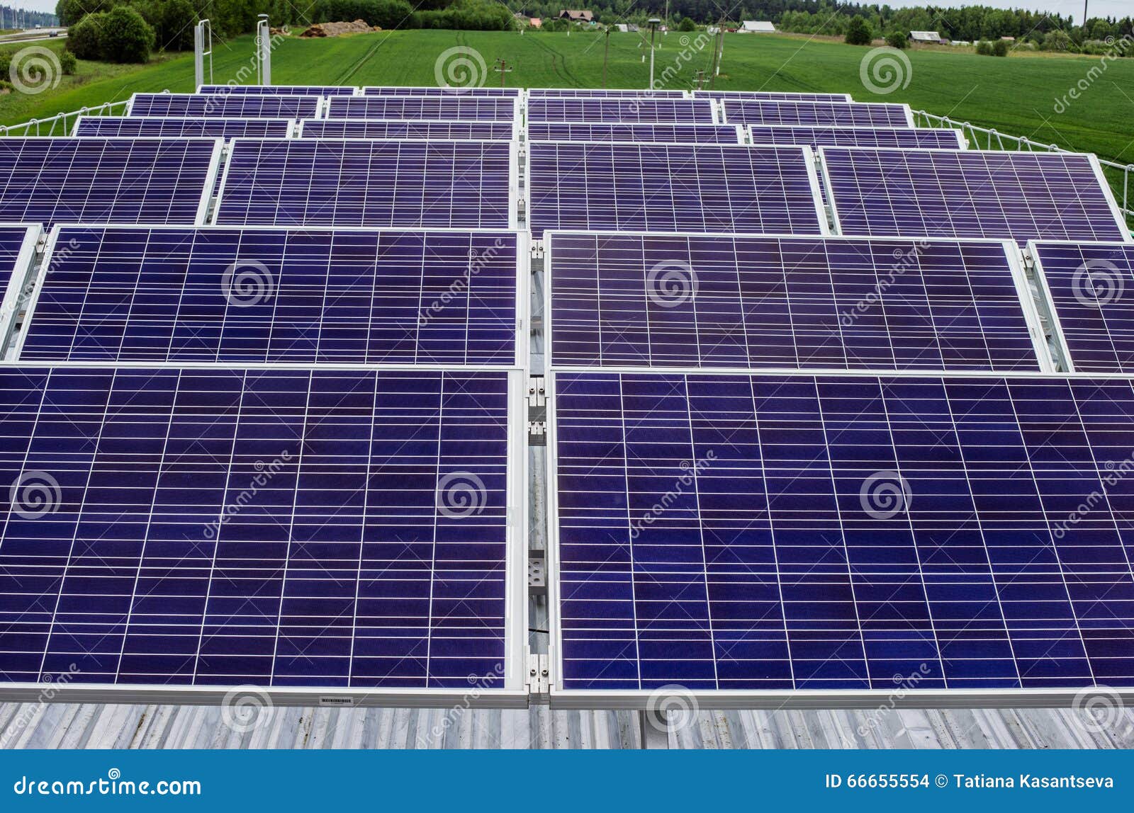 Superficie De Un Panel Solar En Campo Foto de archivo - Imagen de ...
