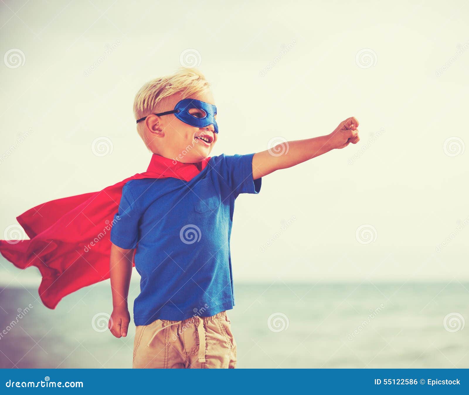 Superheld-Kind stockfoto. Bild von lustig, junge, schön - 55122586