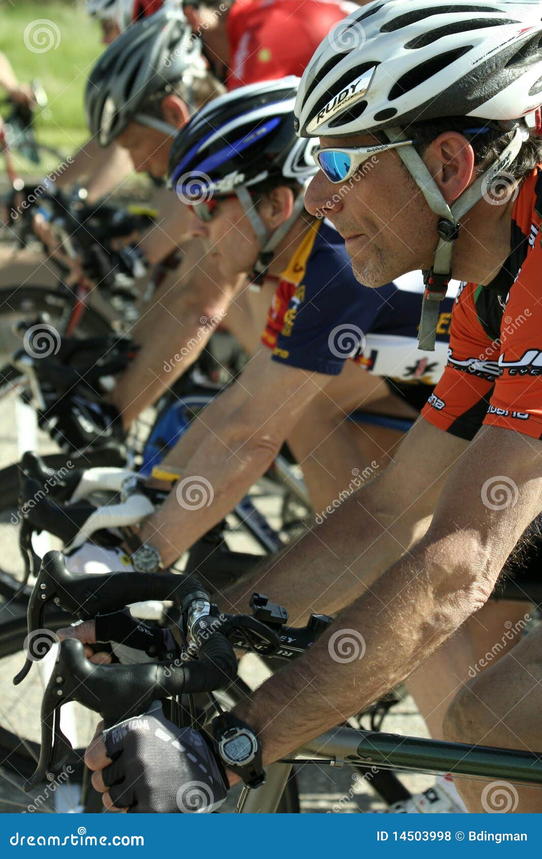 136 Competitive Cycling Finish Line Stock Photos - Free & Royalty-Free ...