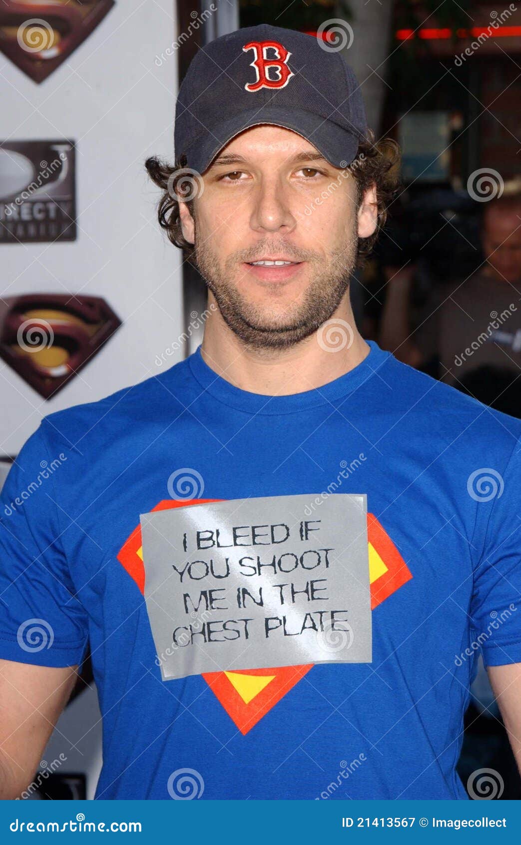 Superman, Vince Vieluf editorial photography. Image of returns - 21413567