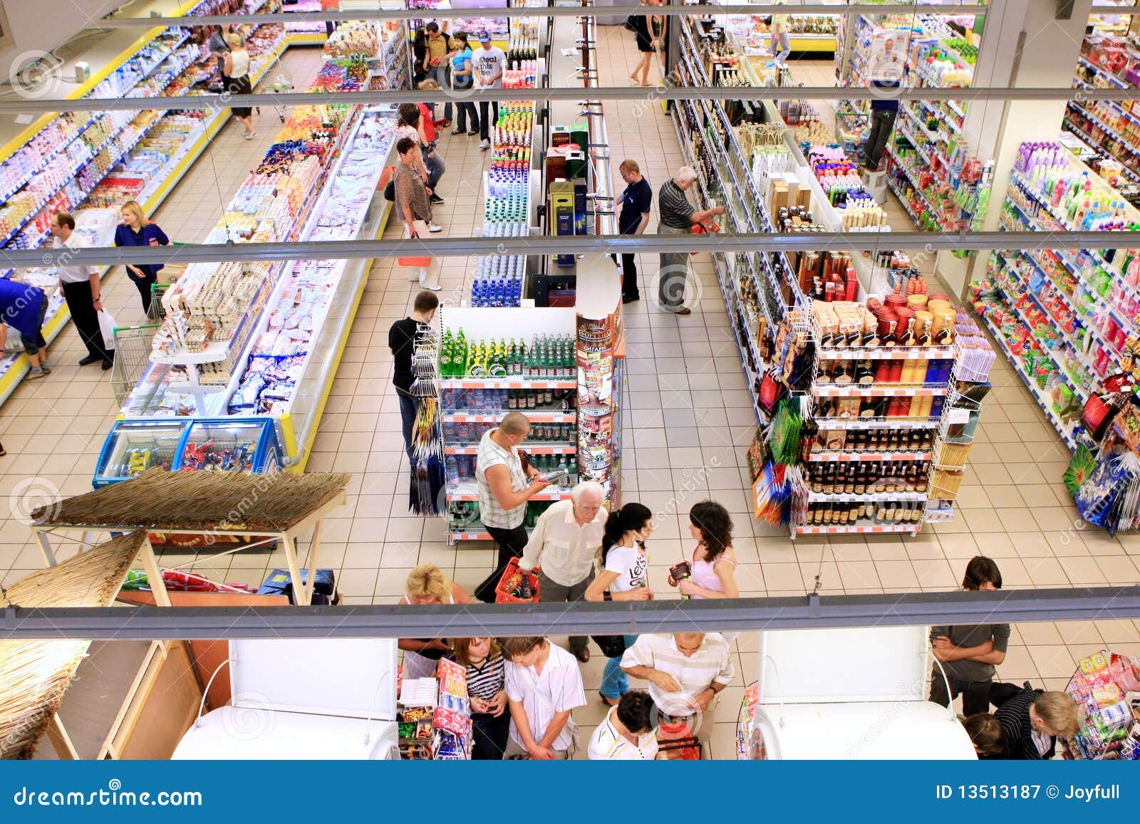 Supermarché photographie éditorial. Image of scène, activité - 13513187