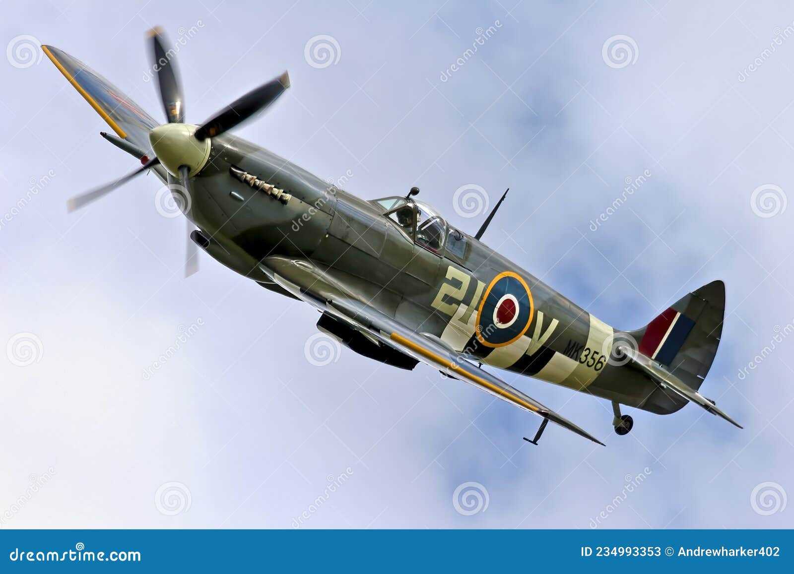 Supermarine Spitfire Mk VIII VH-HET In Royal Australian Air Force RAAF ...