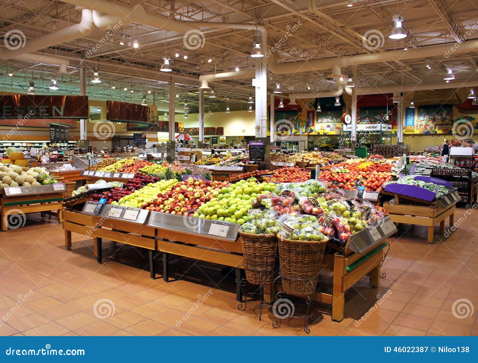 Supermercado fotografía editorial. Imagen de cesta, bolso - 46022387