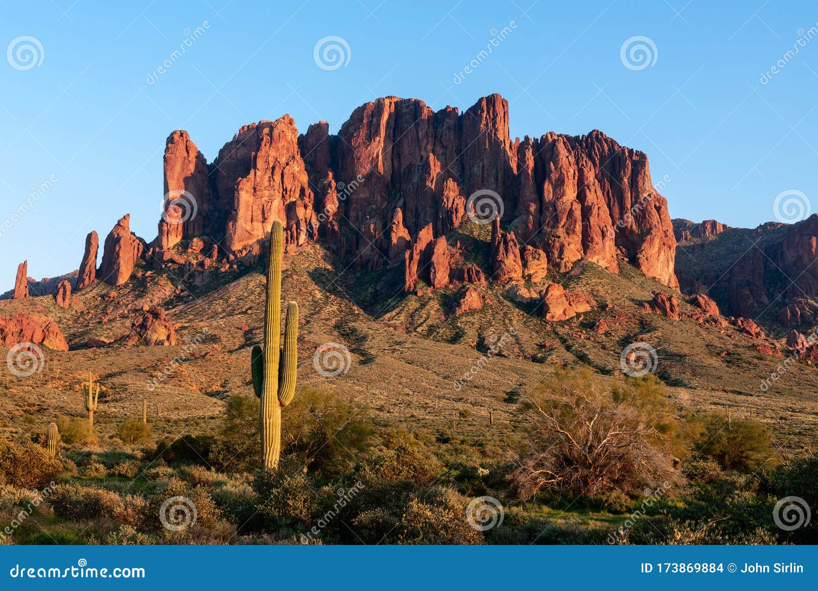 The Superstition Mountains Near Phoenix, Arizona Stock Photo - Image of ...