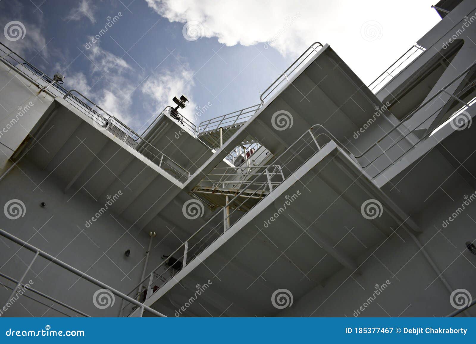 Superstructure Cartoons, Illustrations & Vector Stock Images - 454 ...