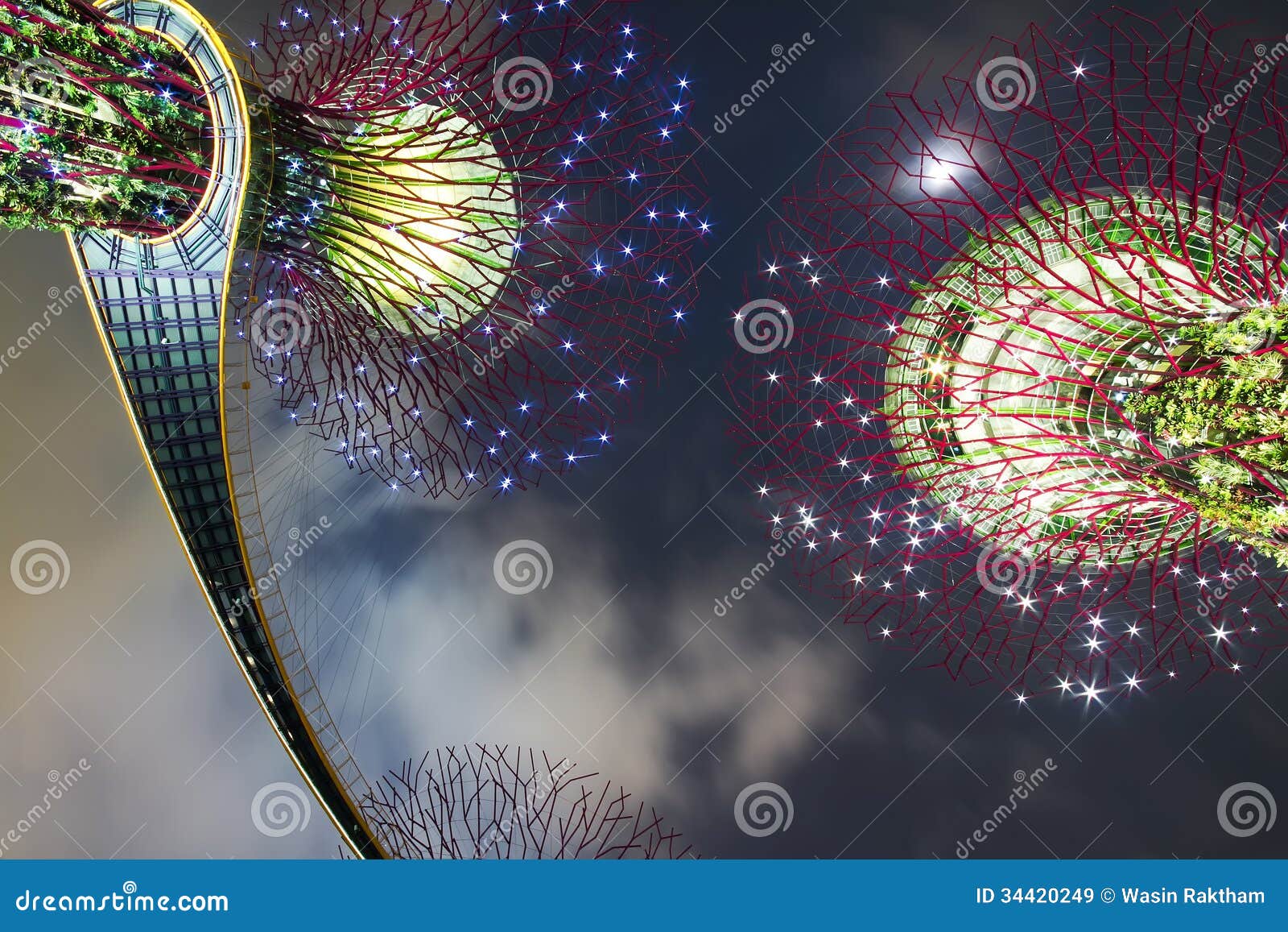 Supertrees redactionele stock afbeelding. Image of azië - 34420249