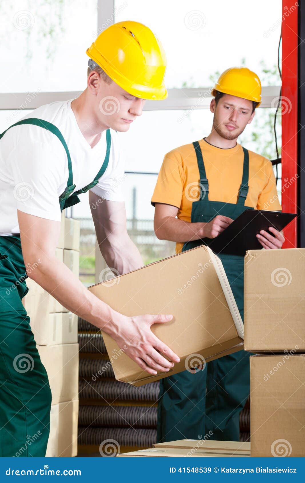 Supervisor and Warehouse Worker during Job Stock Image - Image of ...