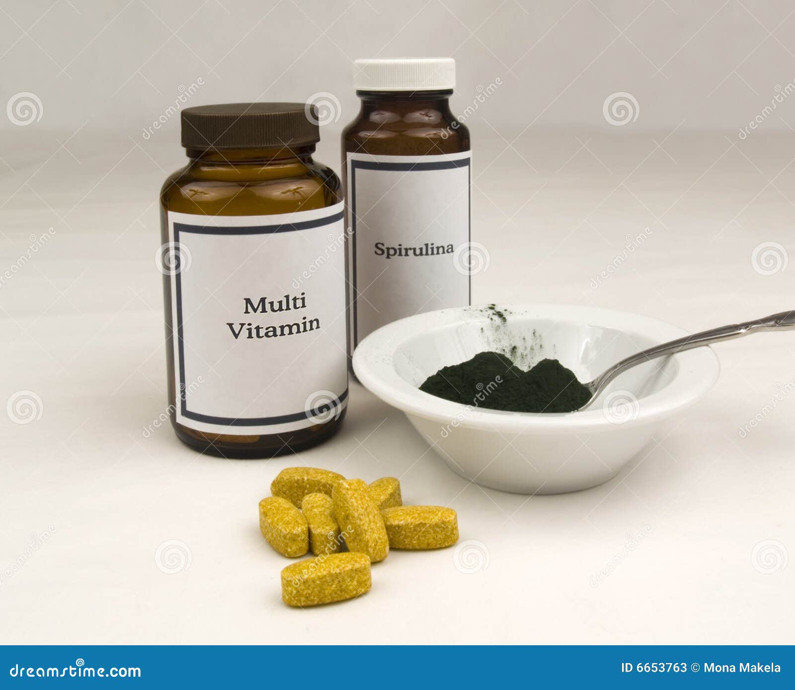 Supplementi nutrizionali immagine stock. Immagine di supplementi - 6653763