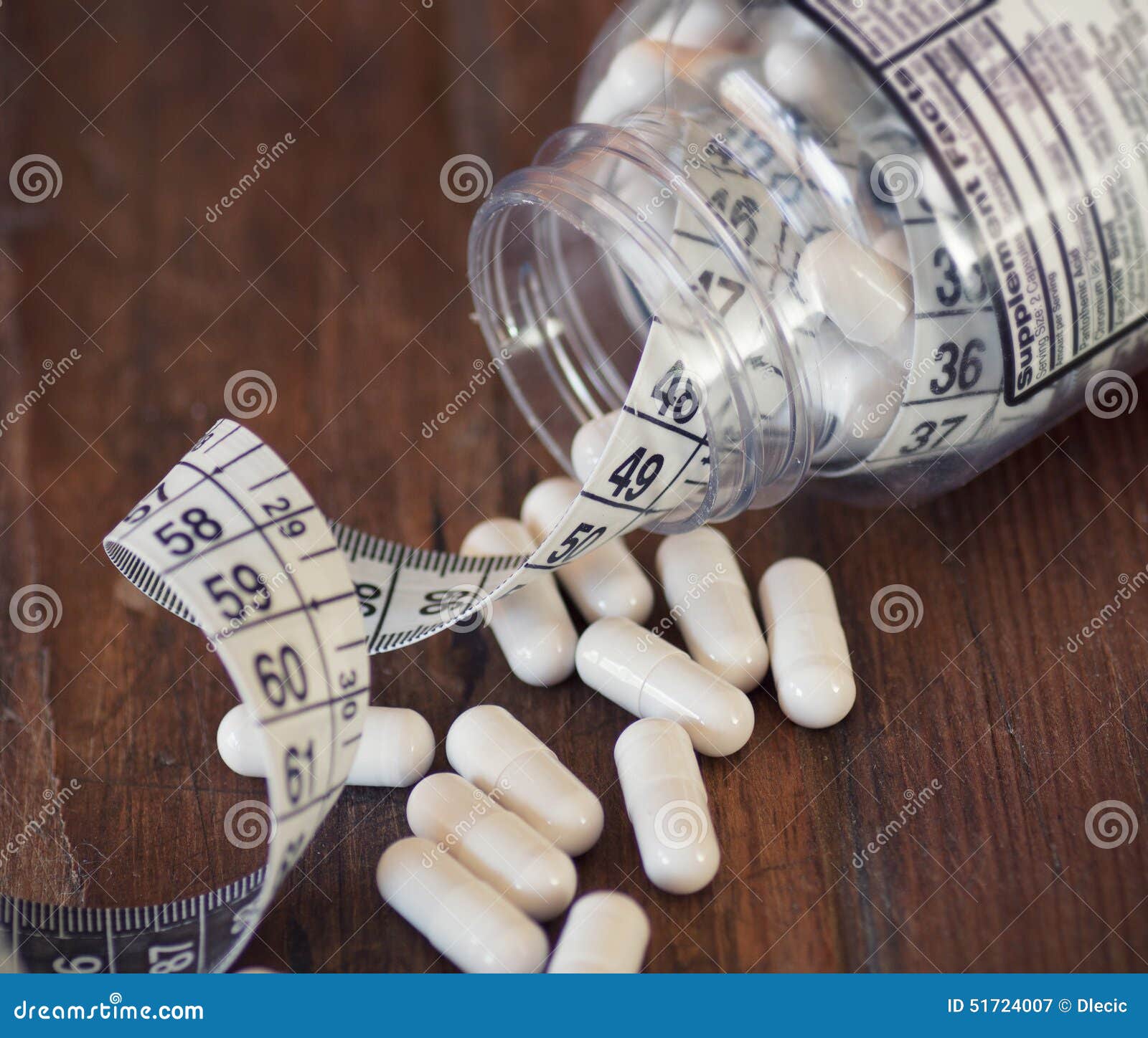 Supplementi Nutrizionali in Capsule Immagine Stock - Immagine di ...