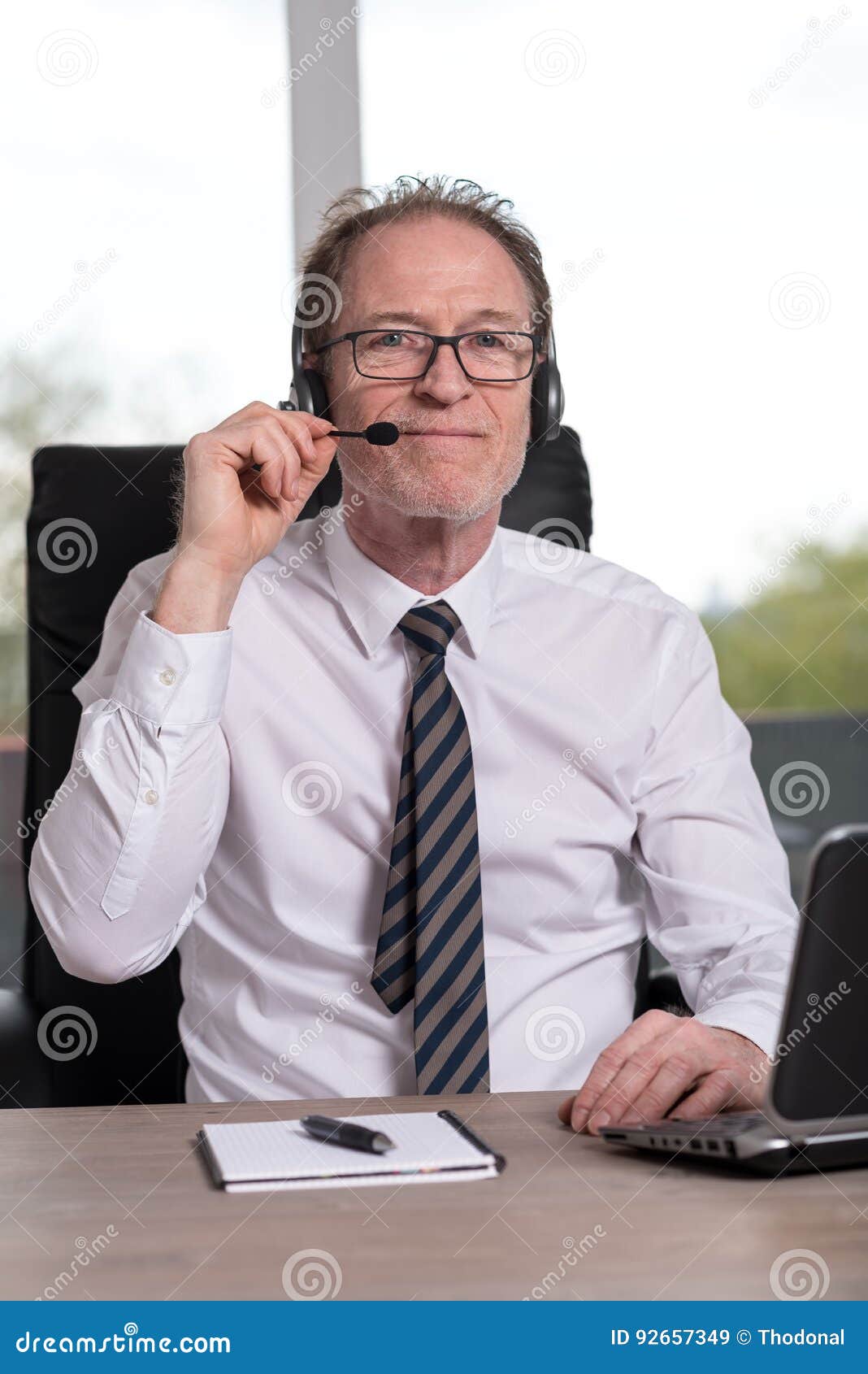 Support Phone Operator in Headset Stock Image - Image of people ...