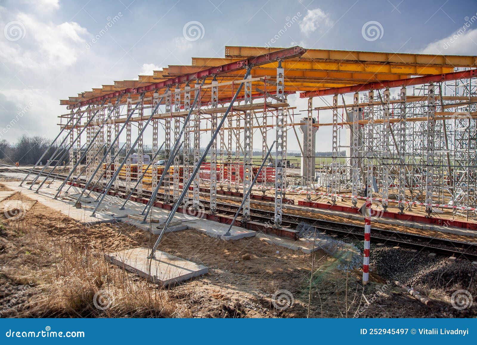 Support scaffolding system stock image. Image of beam - 252945497