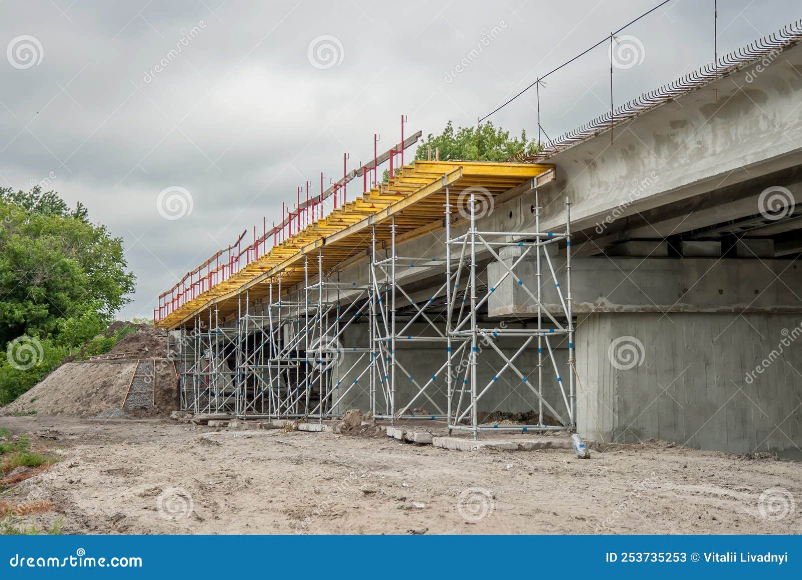Support scaffolding system stock image. Image of tube - 253735253