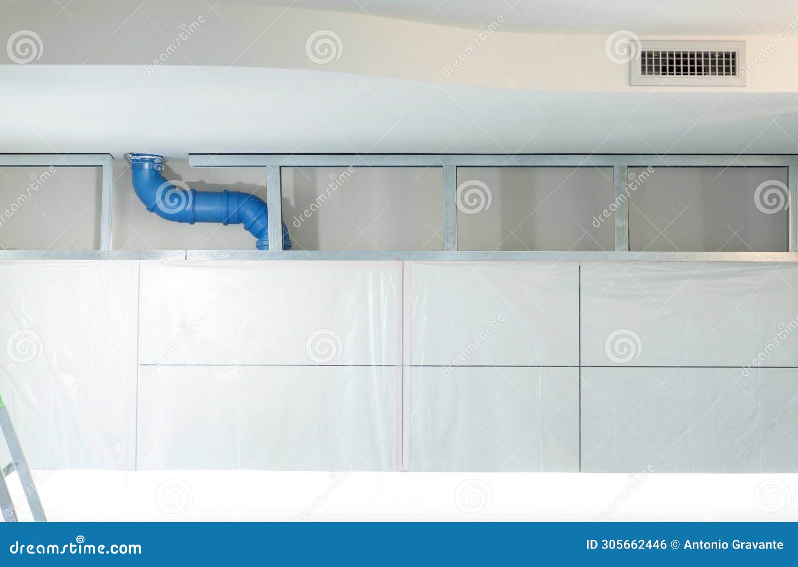 Support Structure for Plasterboard Closure between Wall Units and ...