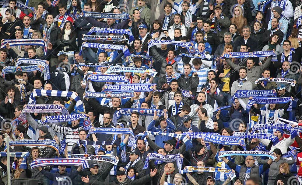 Supporters of Espanyol editorial photography. Image of league - 12687637