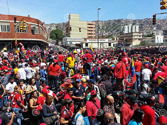 Supporters of Hugo Chavez editorial photography. Image of chavez - 29629747