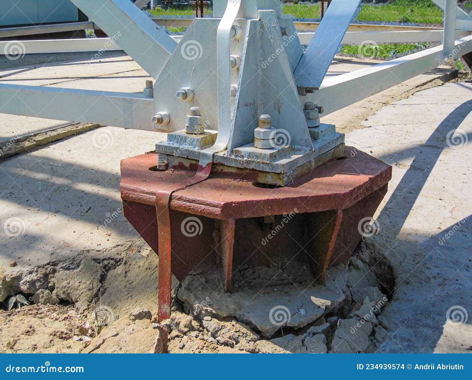 Supporting Structure of the Foundation of a Metal Tower for Mobile ...