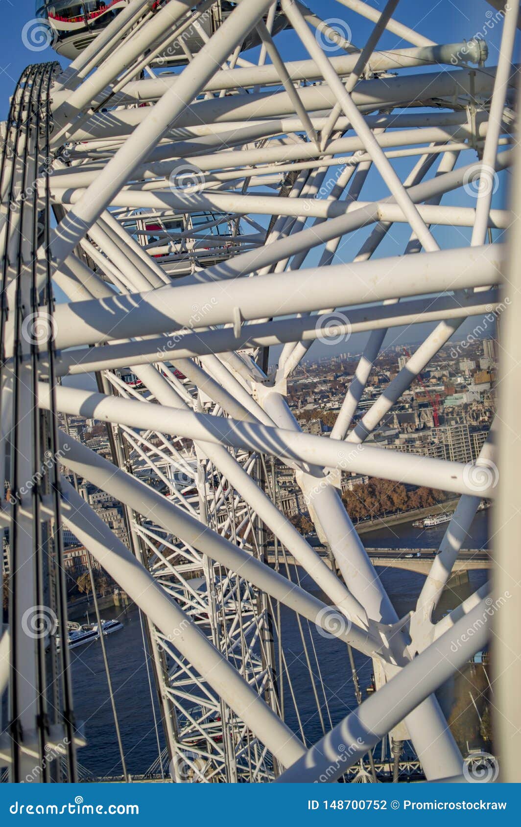The Supporting Structure of London Eye with Pillars Editorial ...
