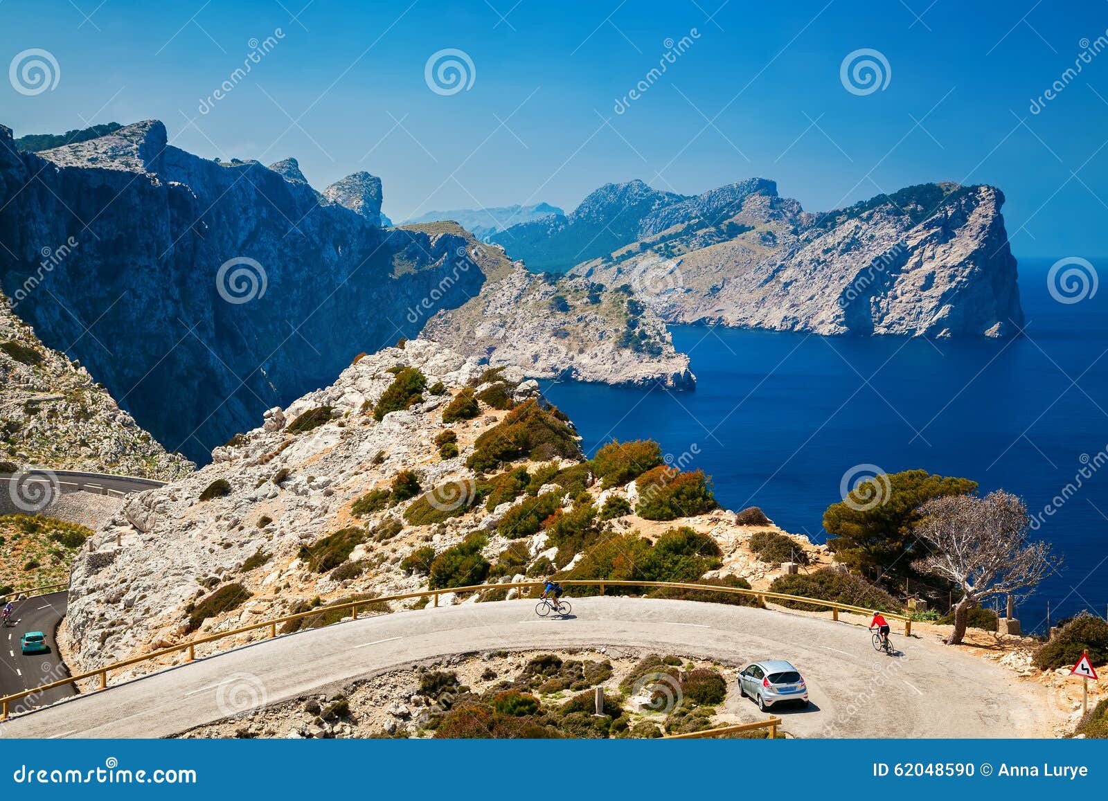 Sur Le Cap Formentor En Majorque Photo stock - Image du route, bleu ...
