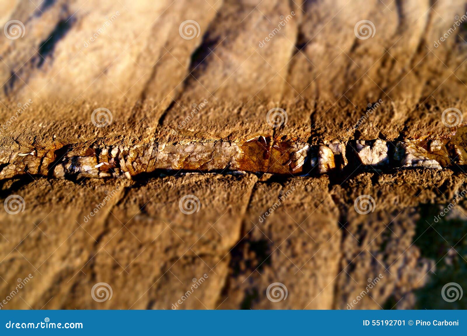 Surco en la piedra imagen de archivo. Imagen de roca - 55192701