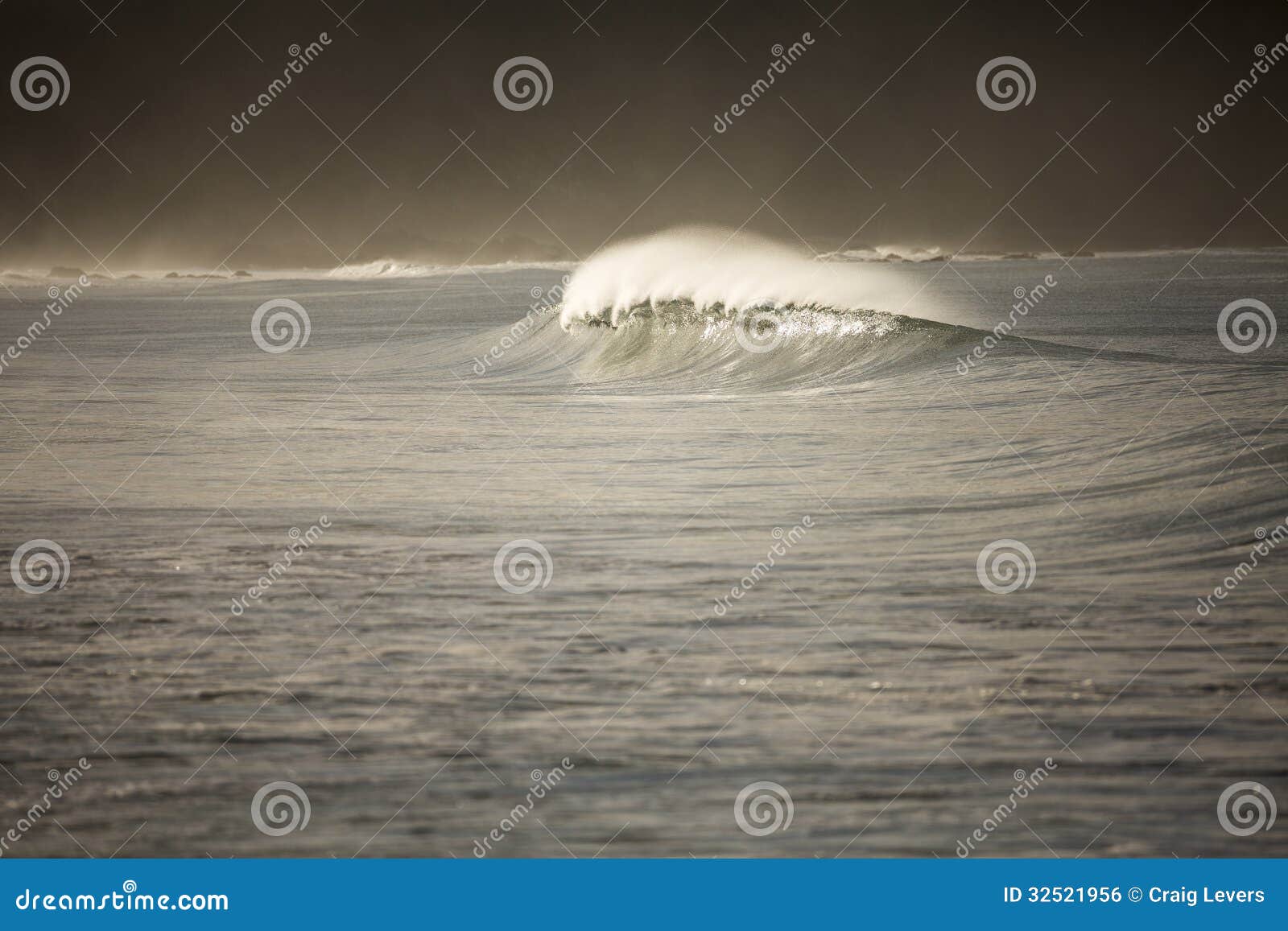 Surf Breaking stock photo. Image of surf, horizon, curl - 32521956