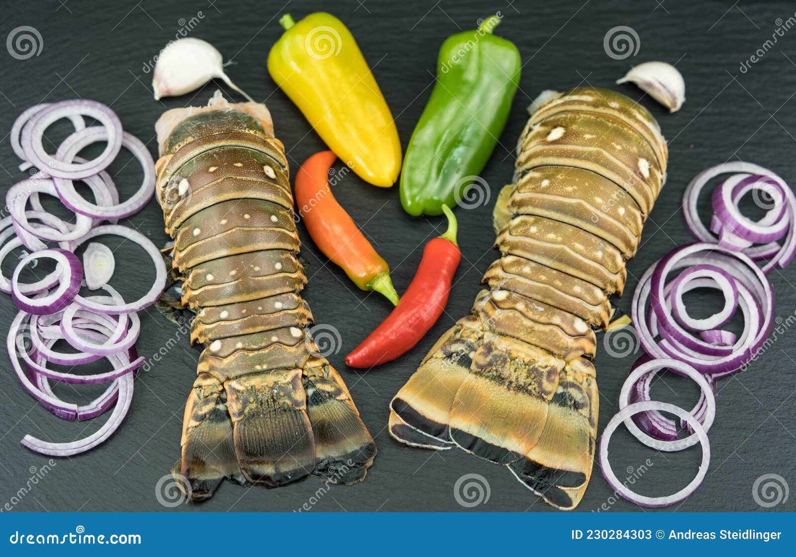 Surf et gazon image stock. Image du grillé, poivre, herbes - 230284303