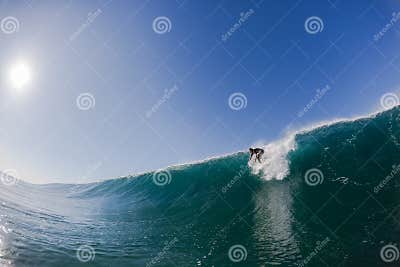 Surfer Catching Wave editorial photo. Image of adrenaline - 29209951