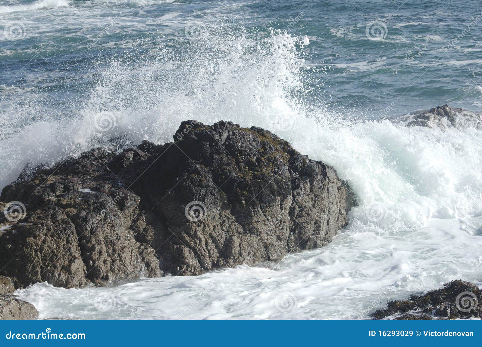 Surf on rocks stock image. Image of nature, waves, berwickshire - 16293029