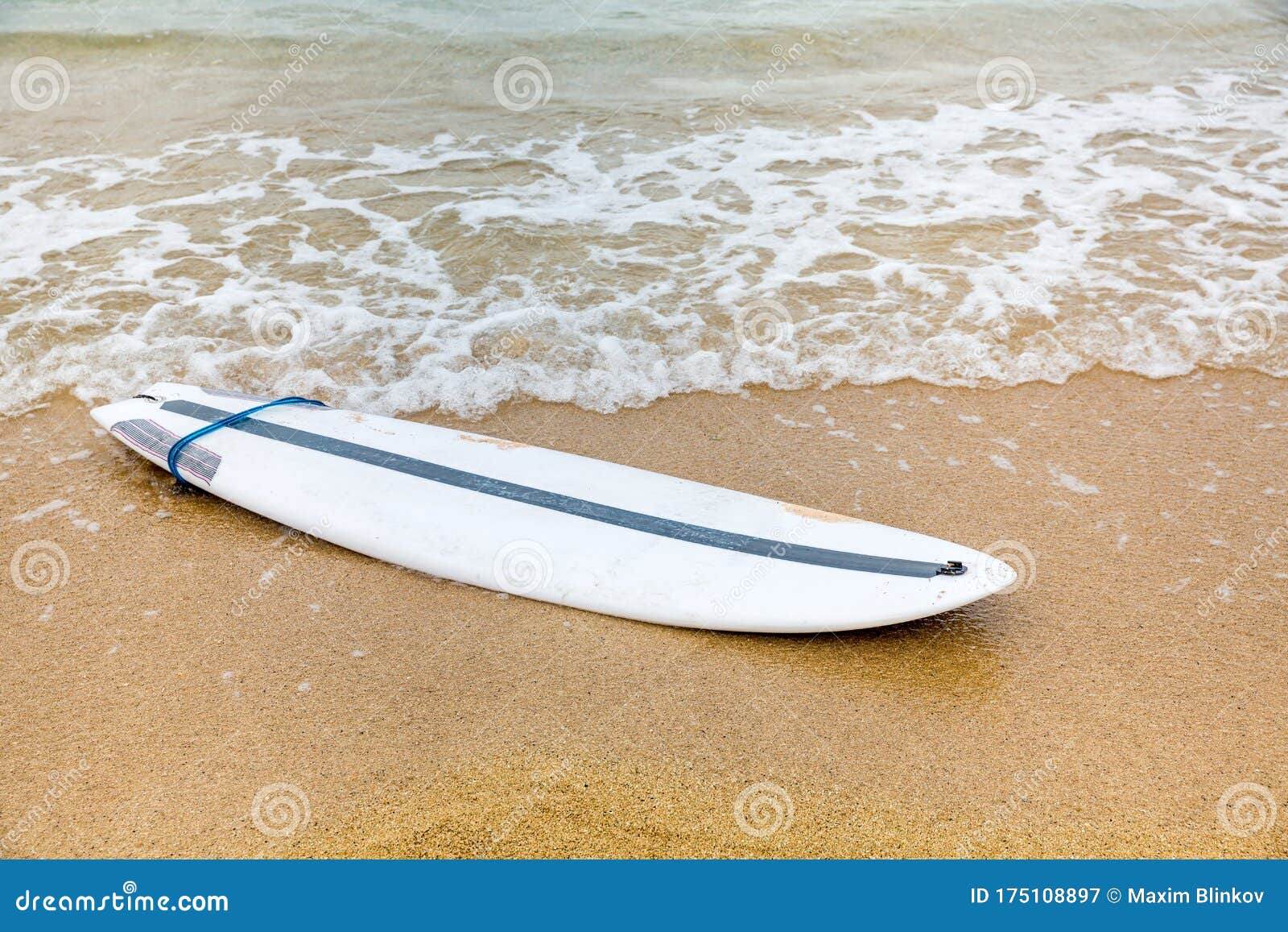 Surfboard Lying on Sand Near the Ocean Stock Image - Image of ocean ...