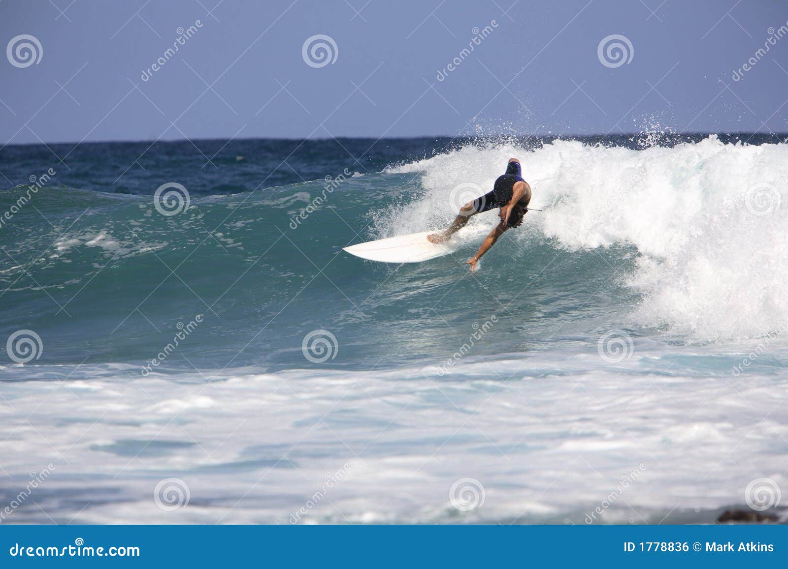Surfen stockfoto. Bild von aktivität, ausführung, extrem - 1778836