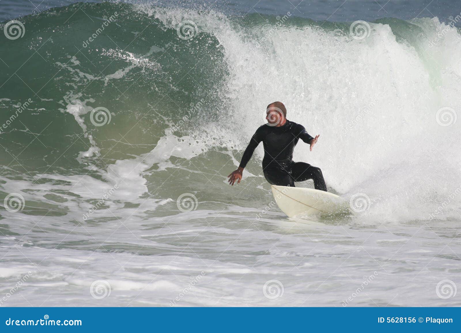 Surfen stockfoto. Bild von gefahr, extrem, sprühen, flüssigkeit - 5628156