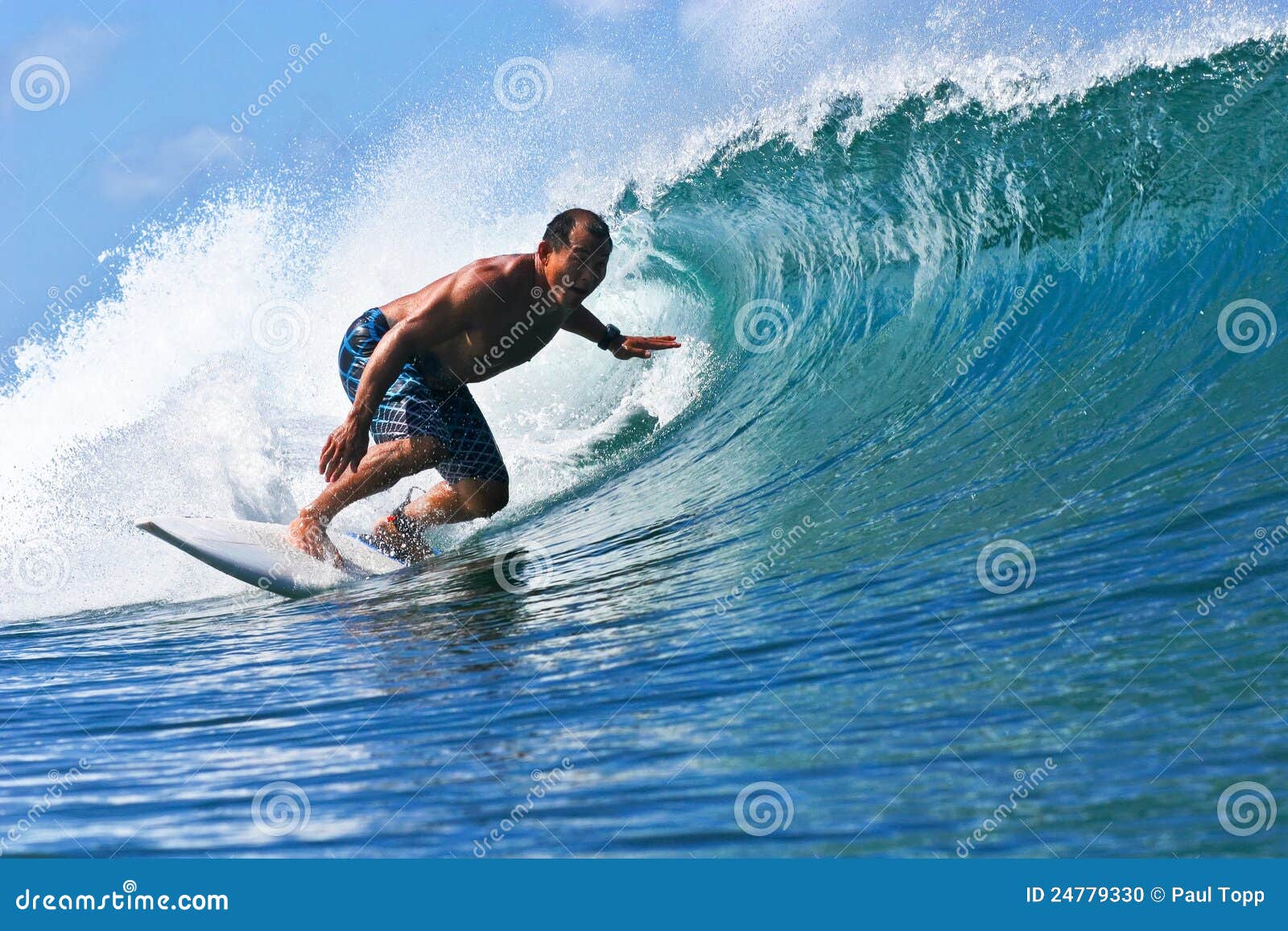 Surfer Egan Inoue Surfing in Hawaii Editorial Image - Image of sport ...