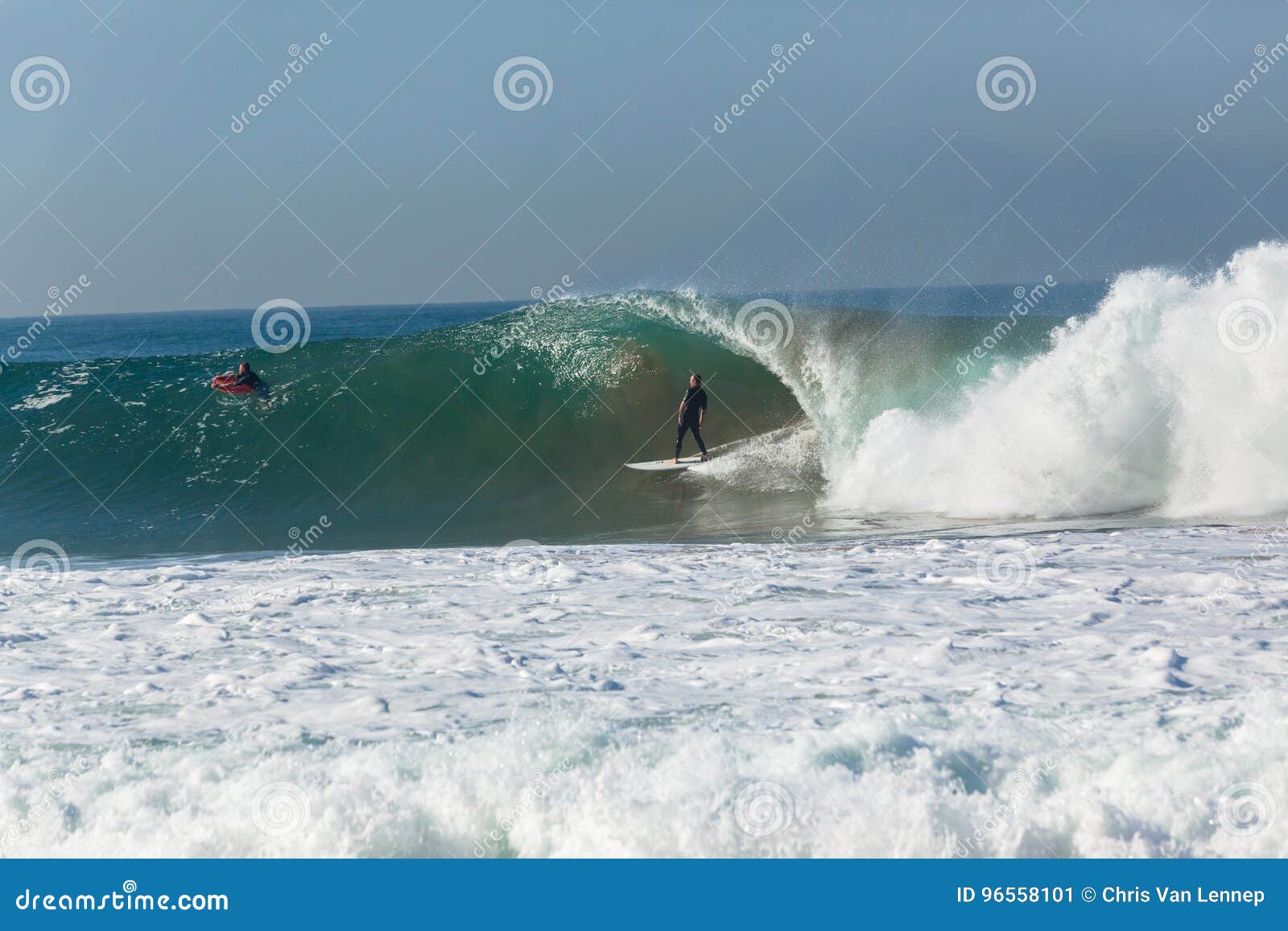 Surfer Surfing Wave editorial photo. Image of beach, crashing - 96558101