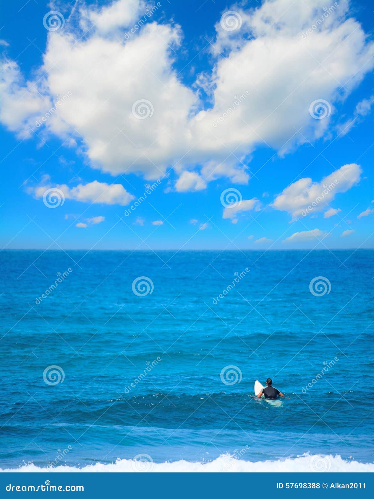 Surfer Waiting for the Wave Stock Photo - Image of break, power: 57698388