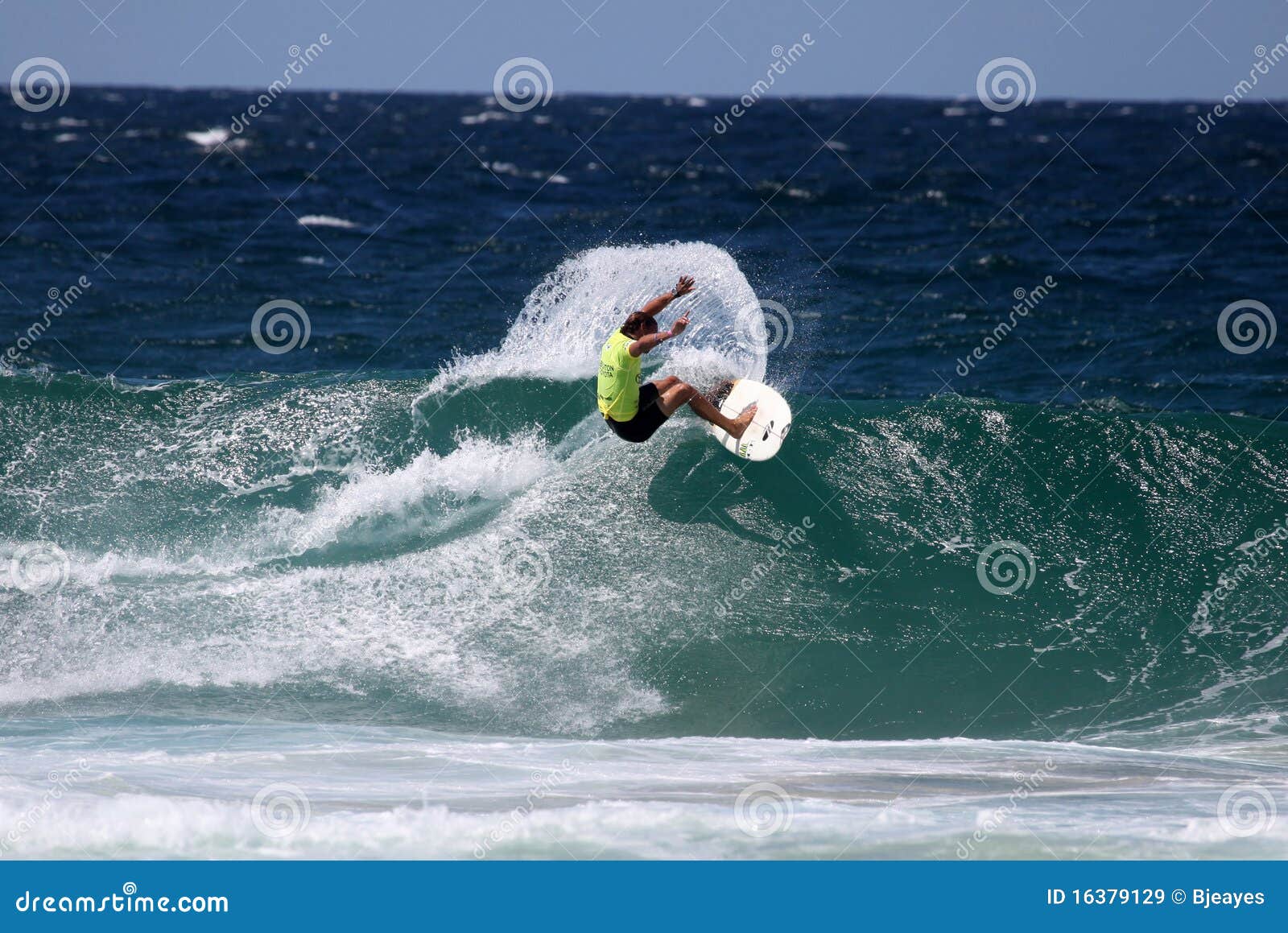 Surfing australia editorial stock image. Image of beach - 16379129