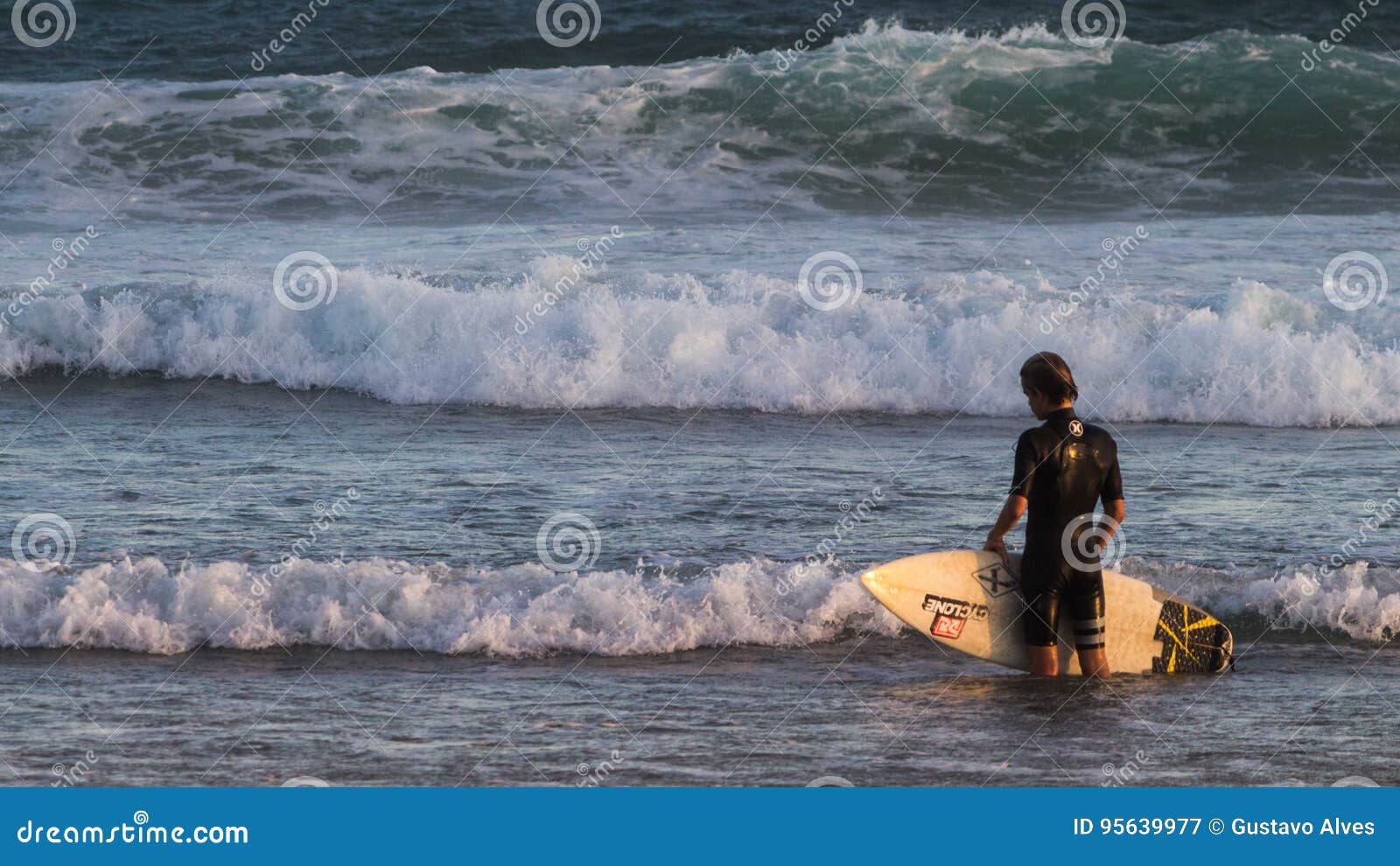 Surfing Mood editorial photography. Image of wave, surfing - 95639977
