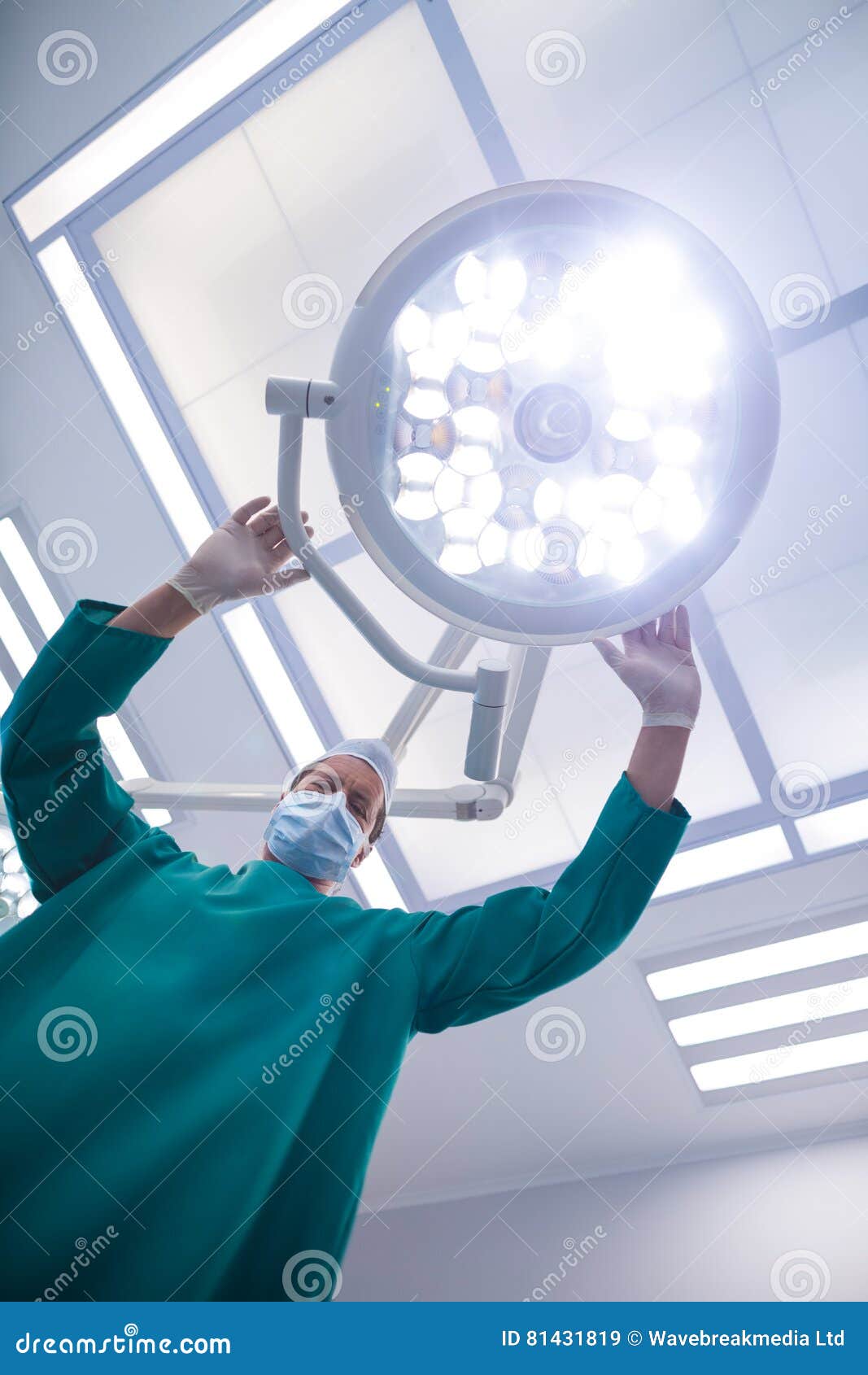 Surgeon Adjusting Surgical Light in Operation Theater Stock Image ...