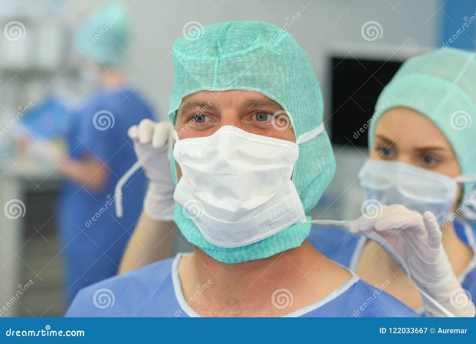 Surgeon Getting Ready To Operate Stock Image - Image of room, assistant ...