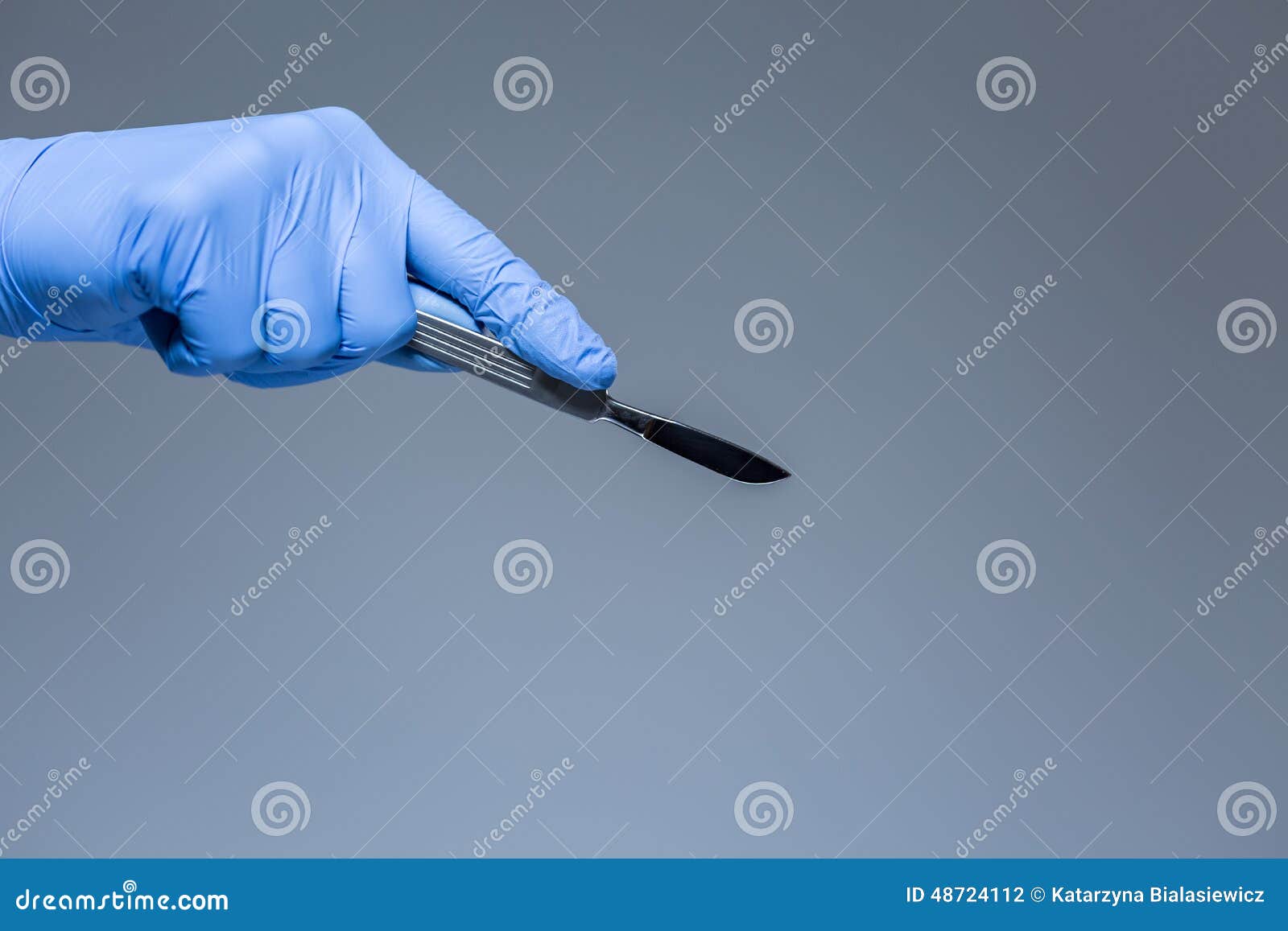 Surgeon Hand with a Scalpel Stock Photo - Image of care, physician ...