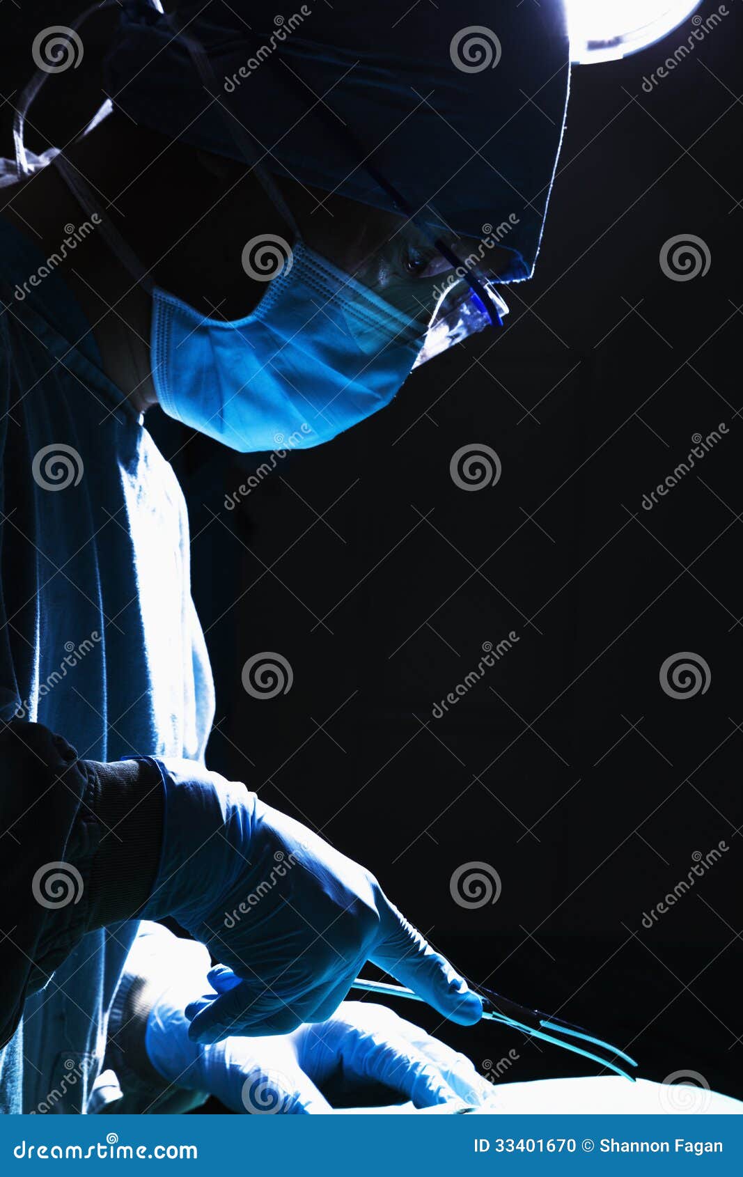 Surgeon Looking At Patient Neck X-ray, Pointing Image, Spine Injury ...