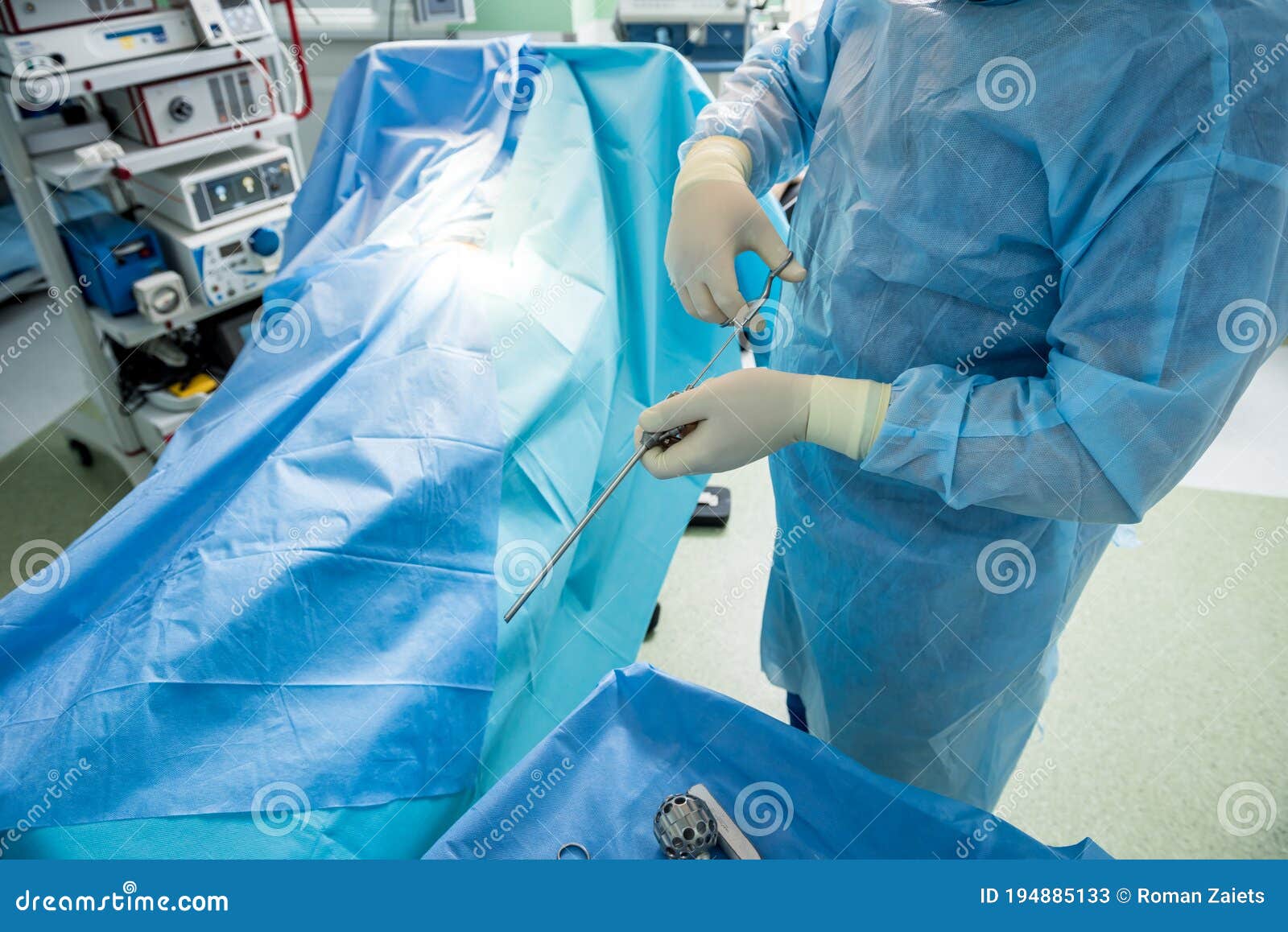 Surgeon Performs Endoscopic Microdiscectomy of Herniated Intervertebral ...