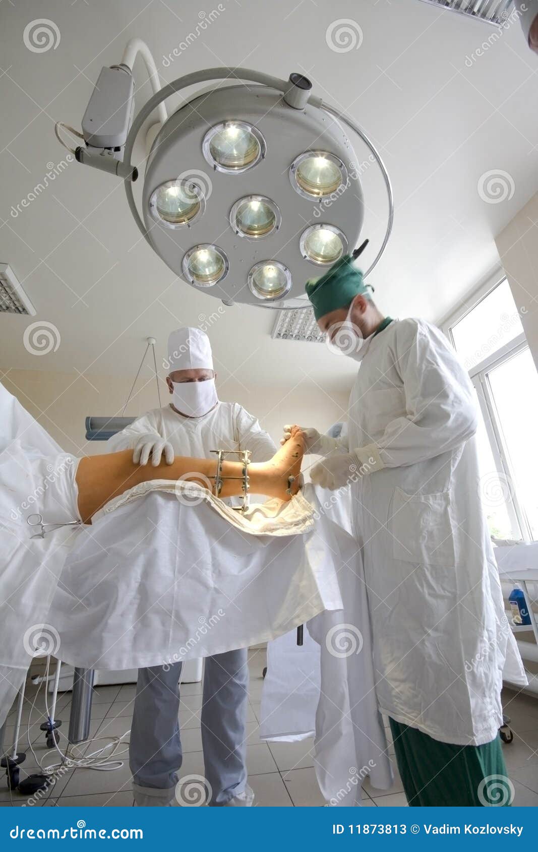 Surgeons team at work stock image. Image of medicine - 11873813