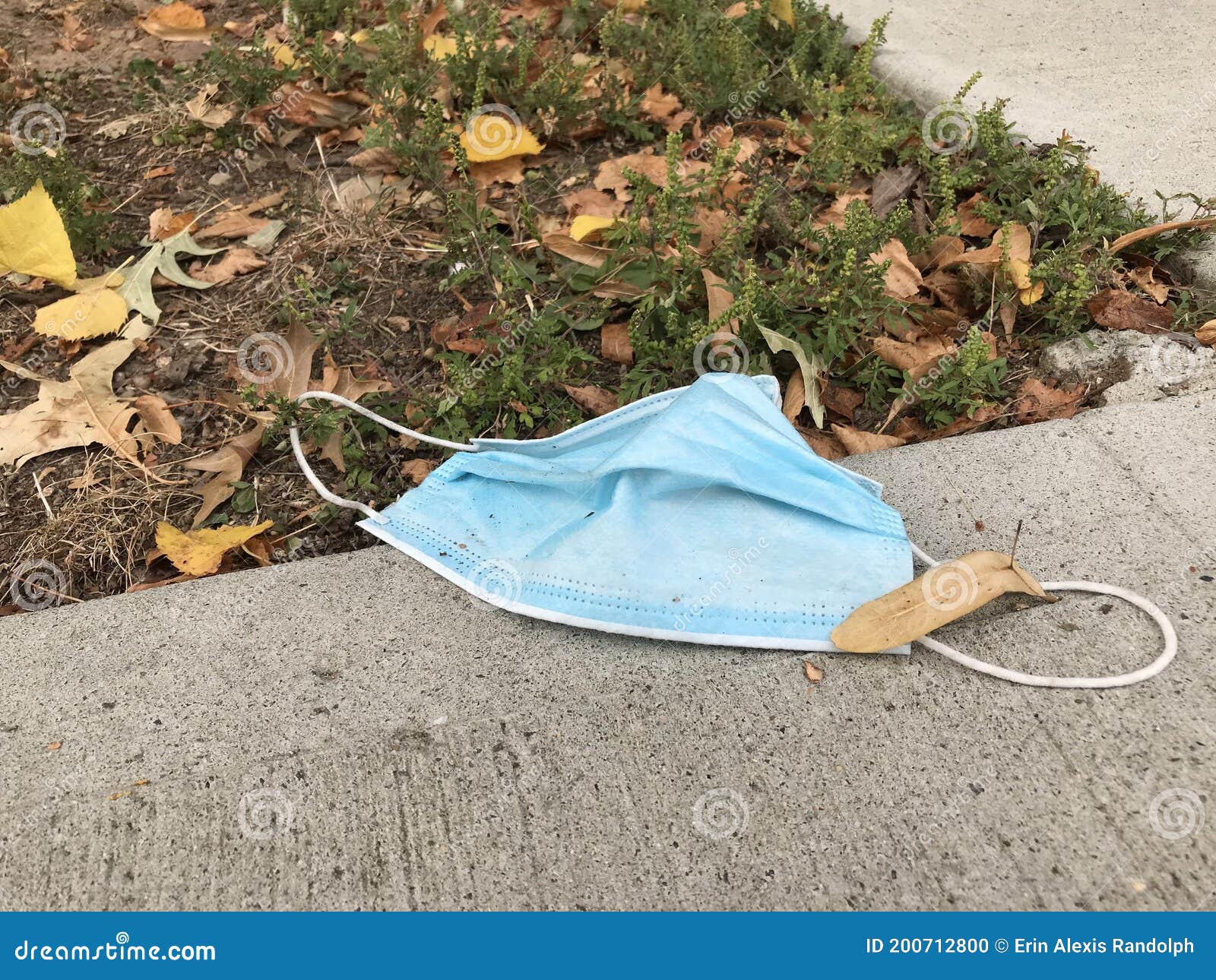 Proper And Improper Sitting Postures In The Toilet Demonstrated With ...