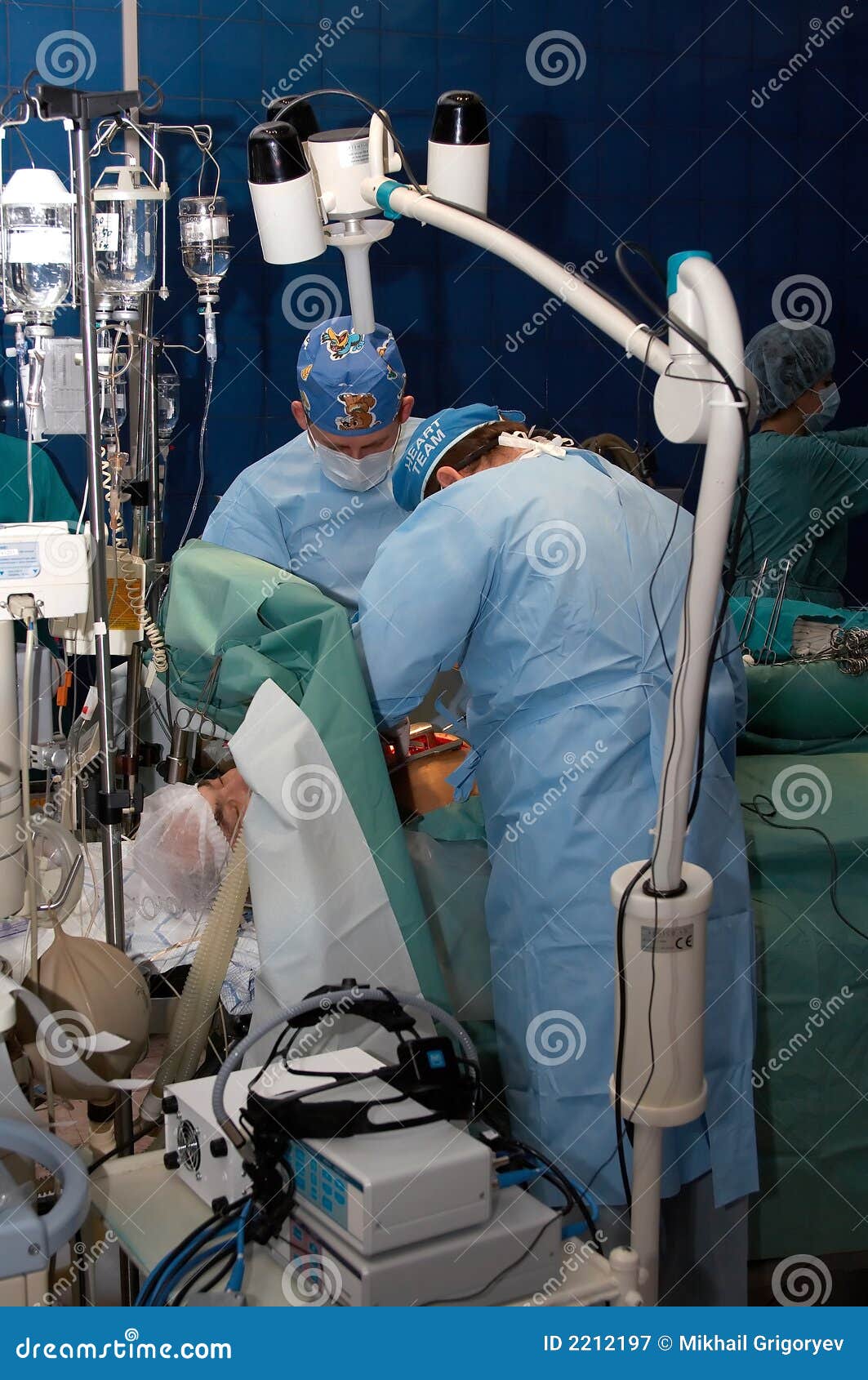 Surgical Operation on Heart Stock Image - Image of light, hold: 2212197