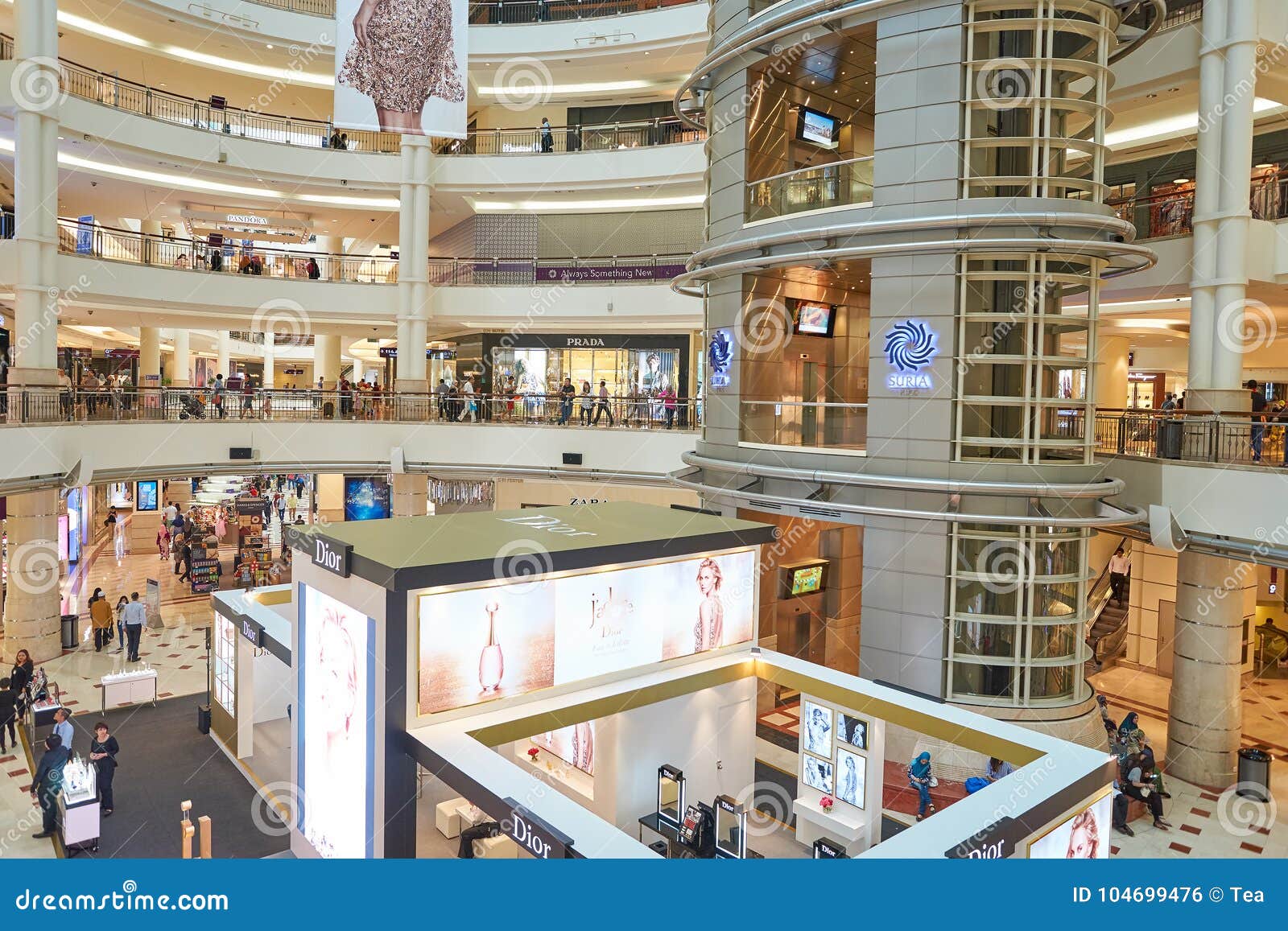 Suria KLCC photo éditorial. Image du ville, service - 104699476