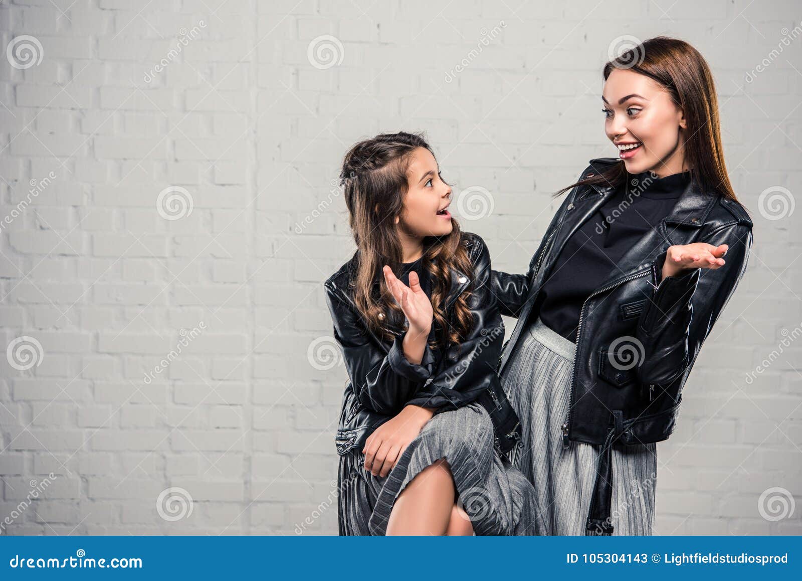 Surprised Mother And Daughter Stock Image Image Of Mother Excited