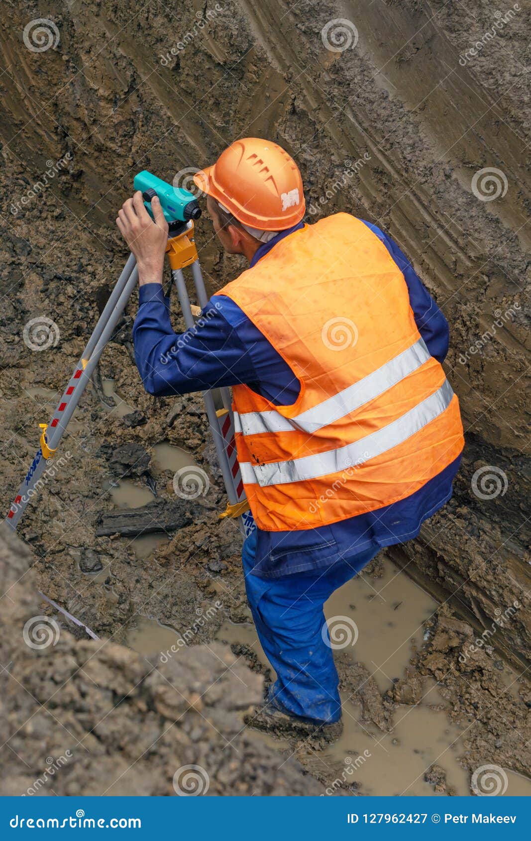 KHIMKI, RUSSIA - June 14, 2018: the Surveyor Performs Geodetic Survey ...