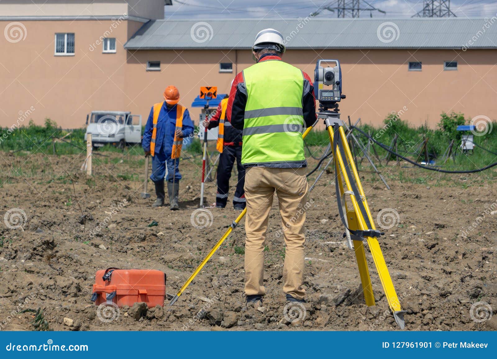 The Surveyor is Shooting at a Building Site Editorial Photo - Image of ...