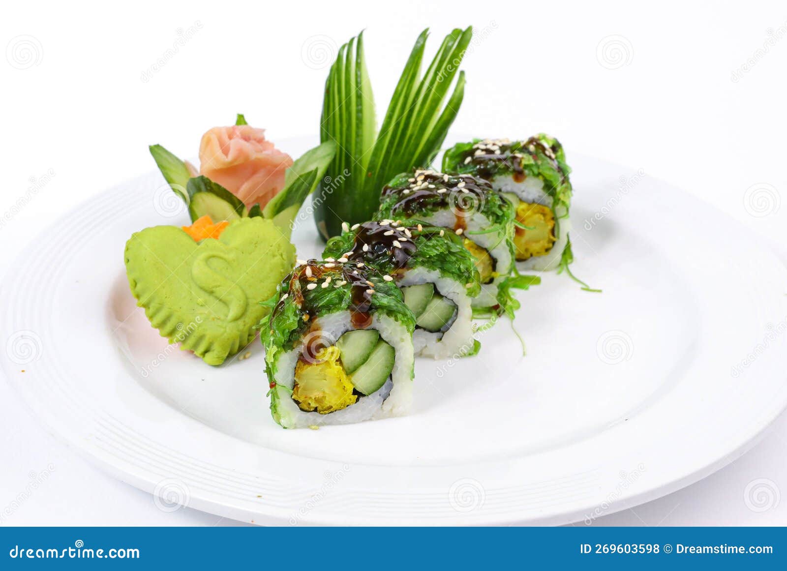 Sushi Chino Sobre Fondo Blanco Foto de archivo - Imagen de plato ...