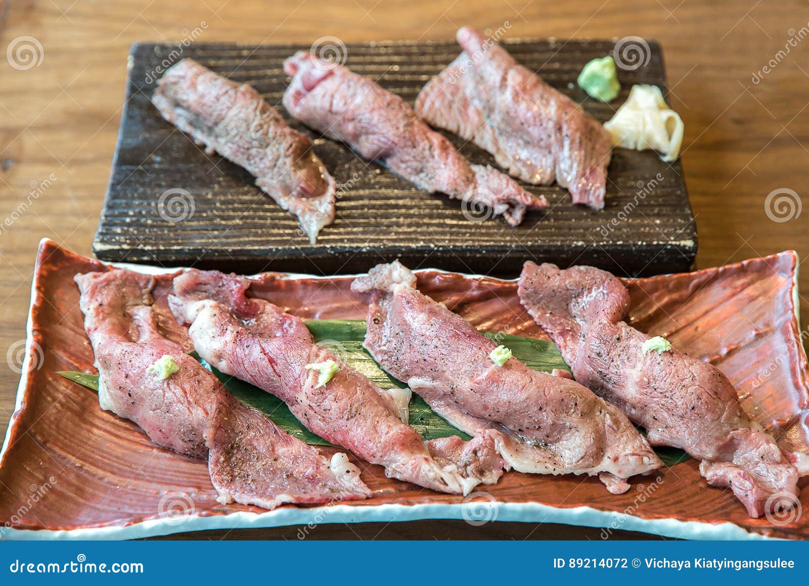 Sushi De La Carne De Vaca De Wagyu Foto de archivo - Imagen de crudo ...