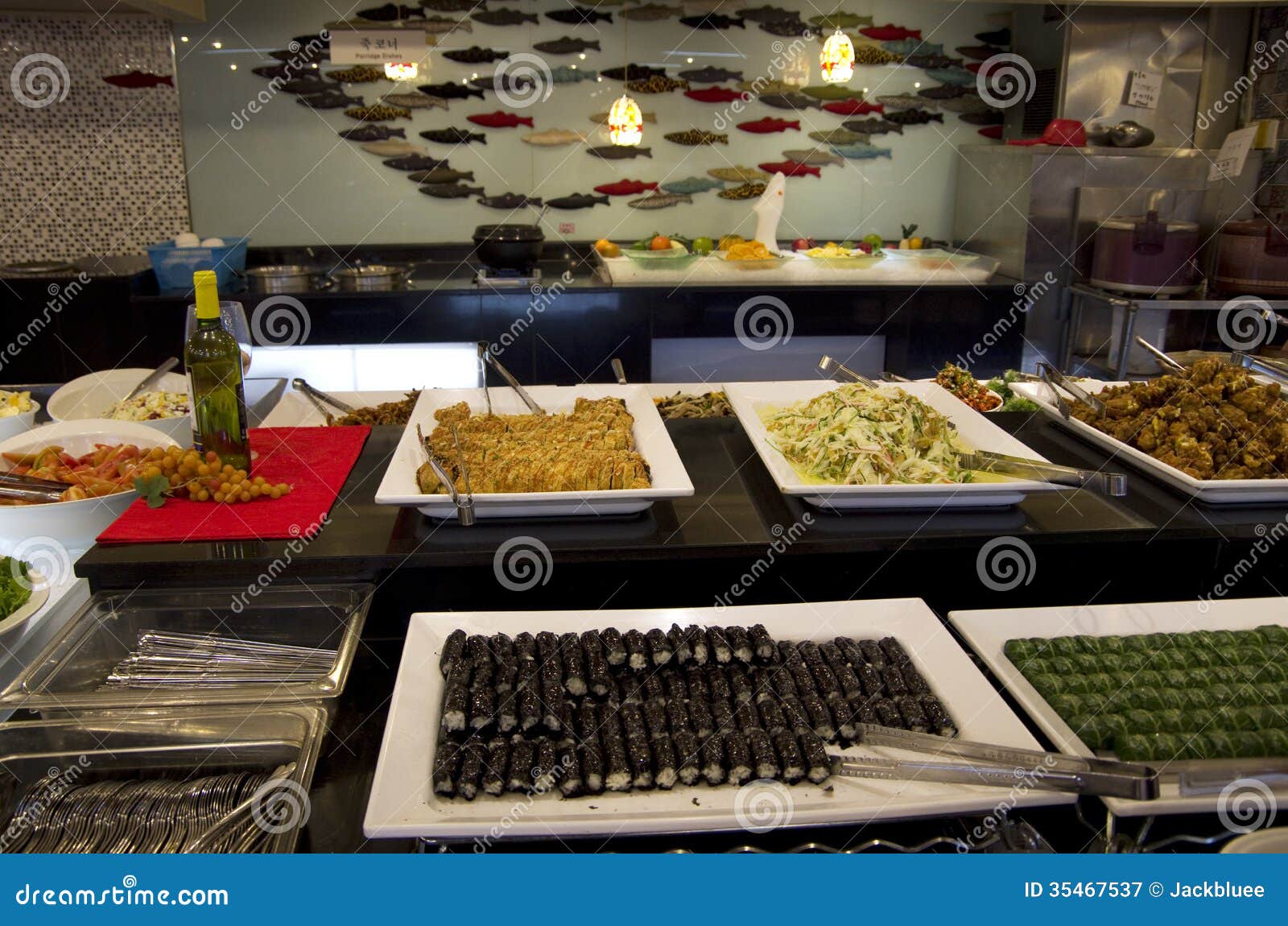 Sushi Del Coreano De Kimbap Imagen de archivo - Imagen de luces, algas ...